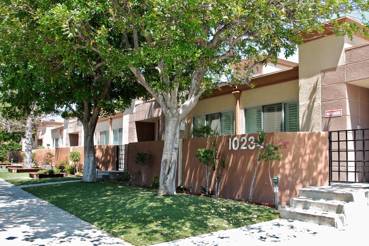 Eton Townhomes Apartments - 10216 Eton Ave Los Angeles CA | Zumper