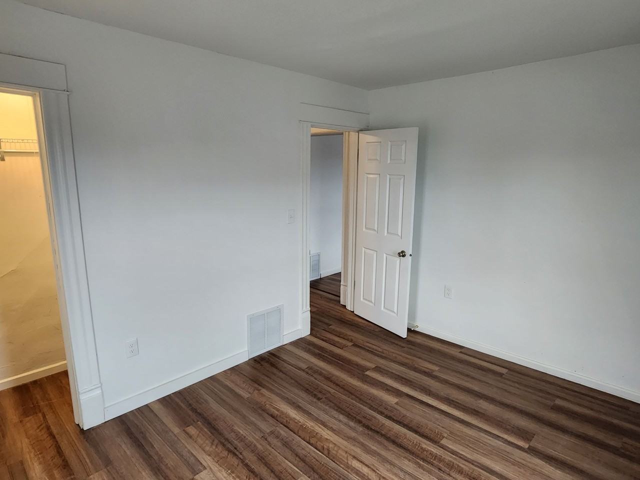 2320 Howe St Apartments - Mt Pleasant WI | Zumper