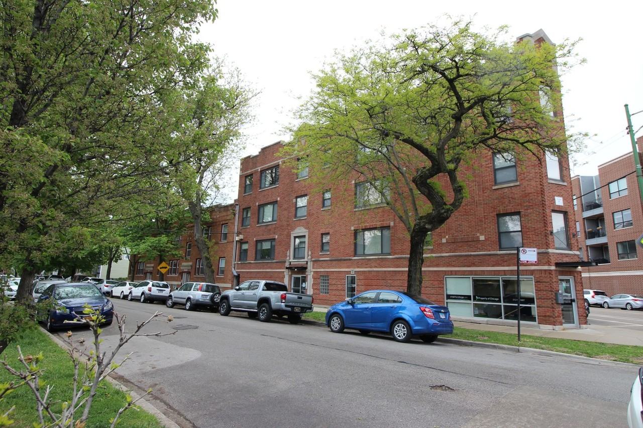 West Barry, LLC Apartments - 2245 W Barry Ave Chicago IL | Zumper