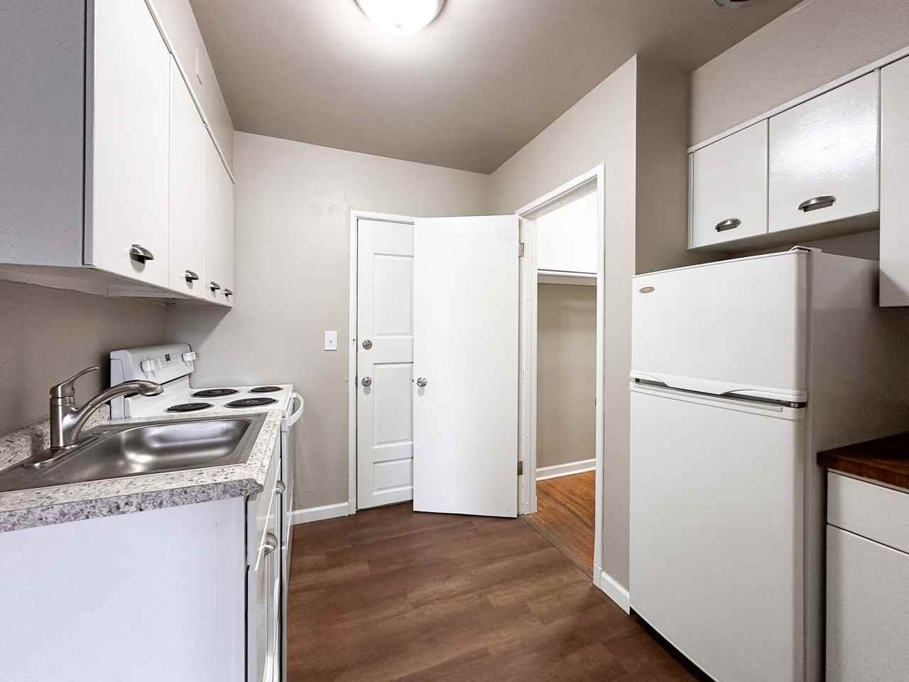 1218 S. Madison St Apartments - 1218 S Madison St Appleton WI | Zumper