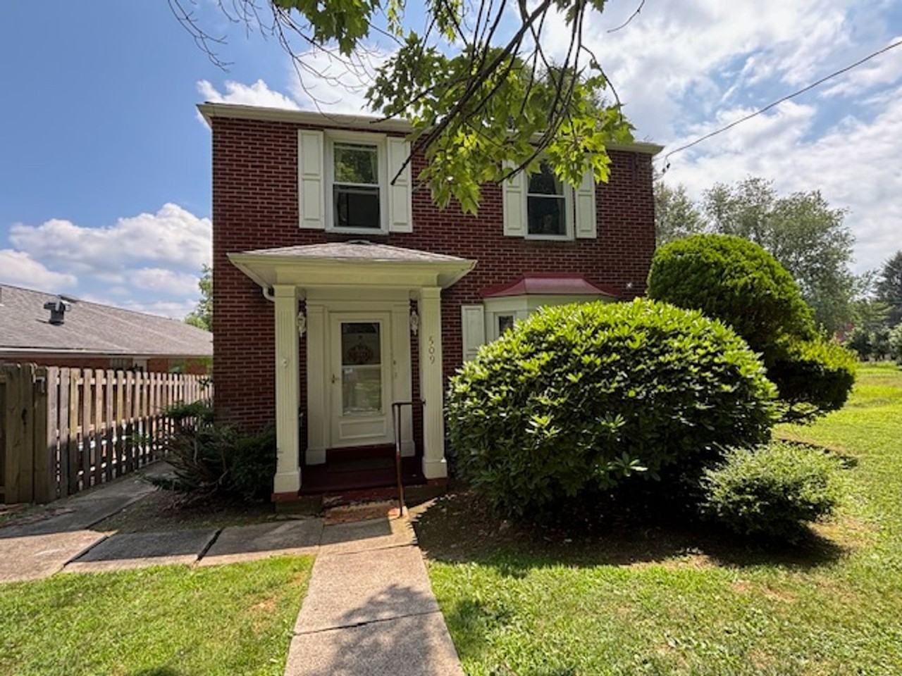 One Cap, LLC-509 Wayne Street Apartments - 509 Wayne St Westmont PA ...