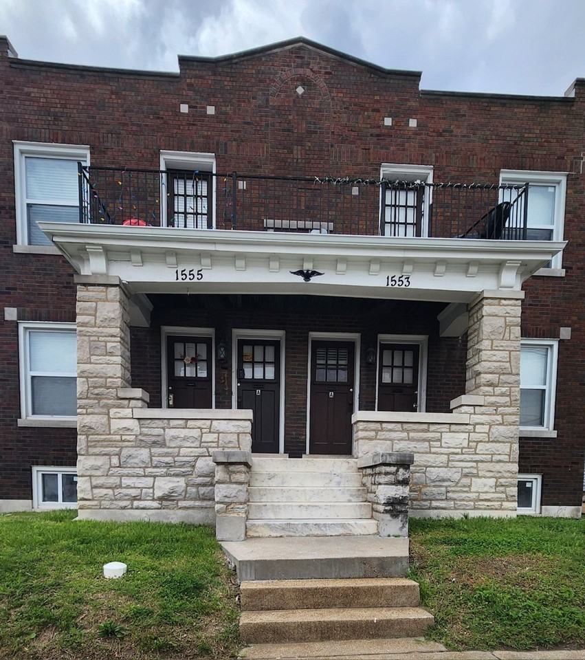 Fully Renovated and Updated Apartments in Dogtown - 1555 Tamm Ave St ...