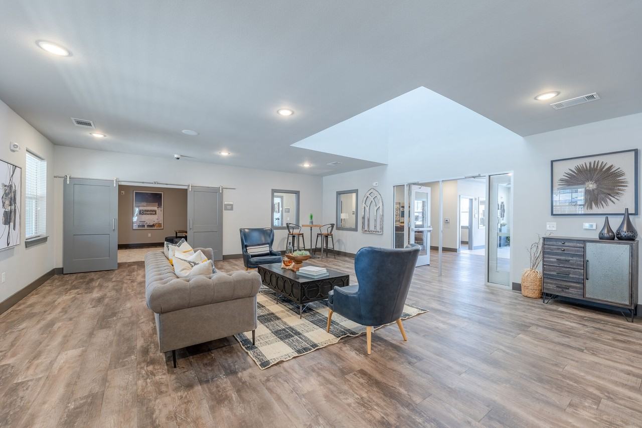 Patriot Pointe Apartments - 2151 SE Loop 820 Fort Worth TX | Zumper