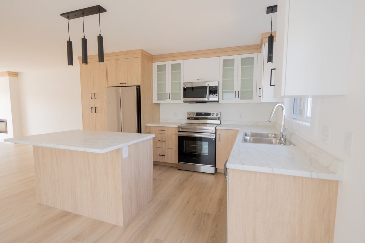 102 Rue Simone Gallant #CORNERUNIT, Shediac, NB E4P 2B7 3 Bedroom House ...