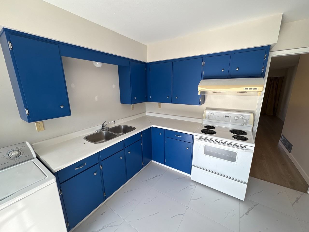9740 Sealily Place, Richmond, BC V7A 3X9, CAN - 3 unit Rentals - Zumper