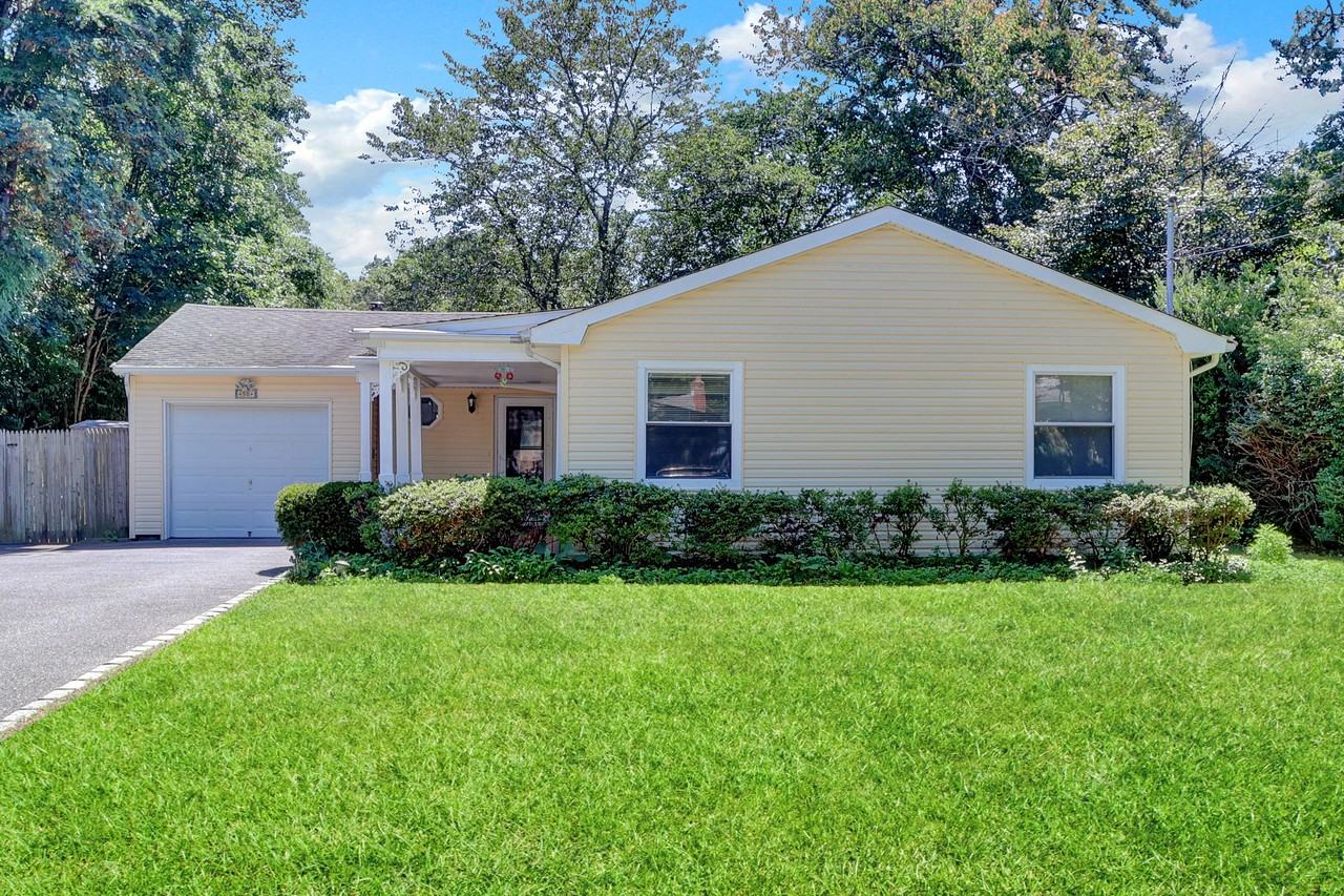 50 Ranch Dr, Shirley, NY 11967 - 3 bedroom House Rental - Zumper