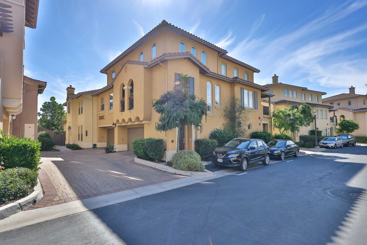 2738 Piantino Cir, San Diego, CA 92108 2 Bedroom House for $4,095/month ...