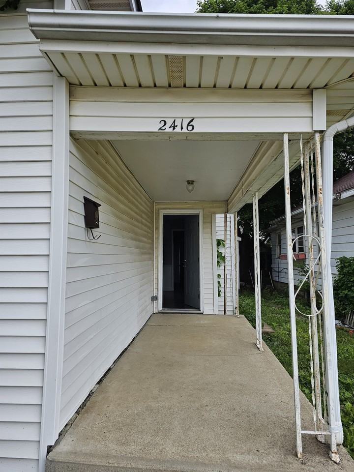2416 East Lynn Street Apartments - 2416 E Lynn St Anderson IN | Zumper