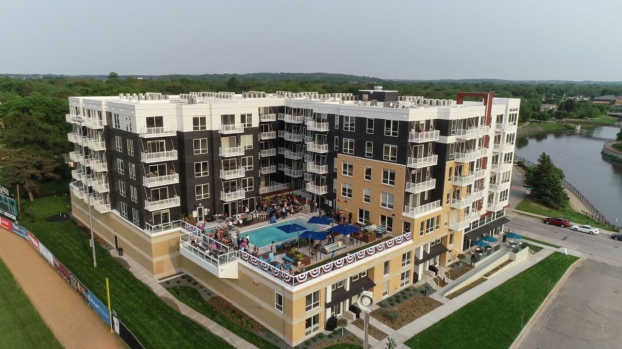 Riverwalk Rochester Apartments - 449 East Center Street Rochester MN ...