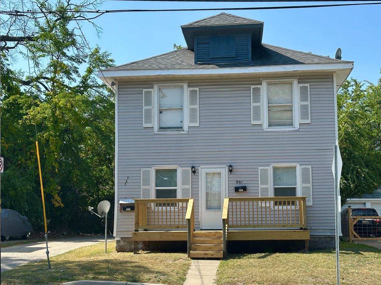 961-963 Eastern Ave SE Apartments - 961 Eastern Avenue Southeast Grand ...