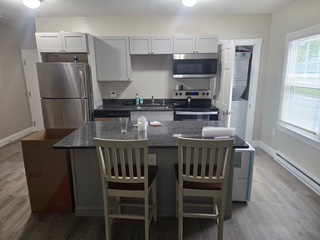 98 E Grove St #3, Middleboro, MA 02346 1 Bedroom Apartment for $1,900 ...
