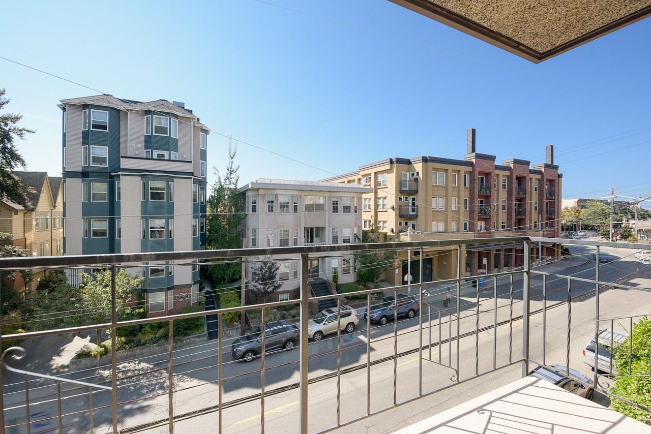 CLAY Clayton Manor Apartments - 1408 Queen Anne Ave N, Seattle, WA ...