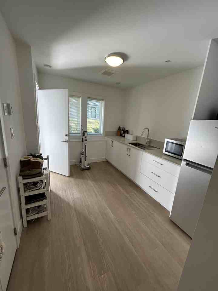 717 East 26th Avenue 2 #2, Vancouver, BC V5V 2H9 1 Bedroom Apartment ...