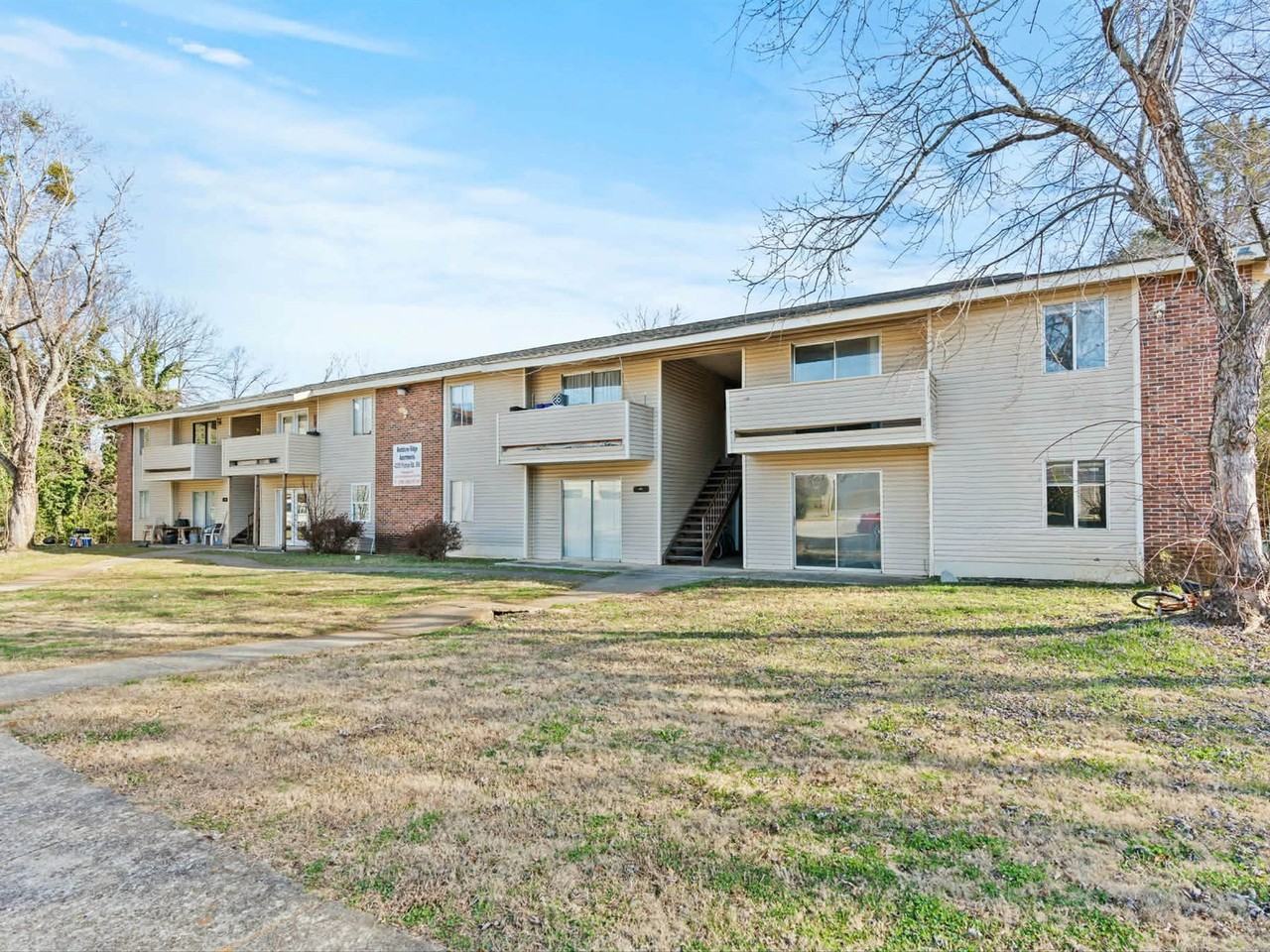 A2(RCH-8) Redstone Ridge 4205 Apartments - 4205 Patton Rd Sw Huntsville ...