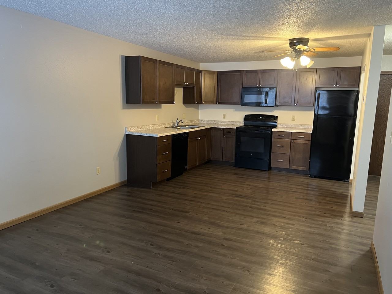 1544 East Gateway Circle South Apartments - 1544 E Gateway Cir S Fargo ...