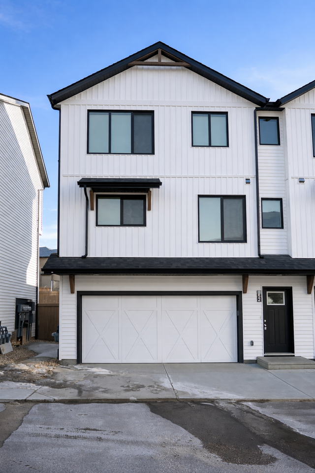 3 Bed | 2.5 Bath Townhouse – Secord Community Apartments - 1025 Secord ...