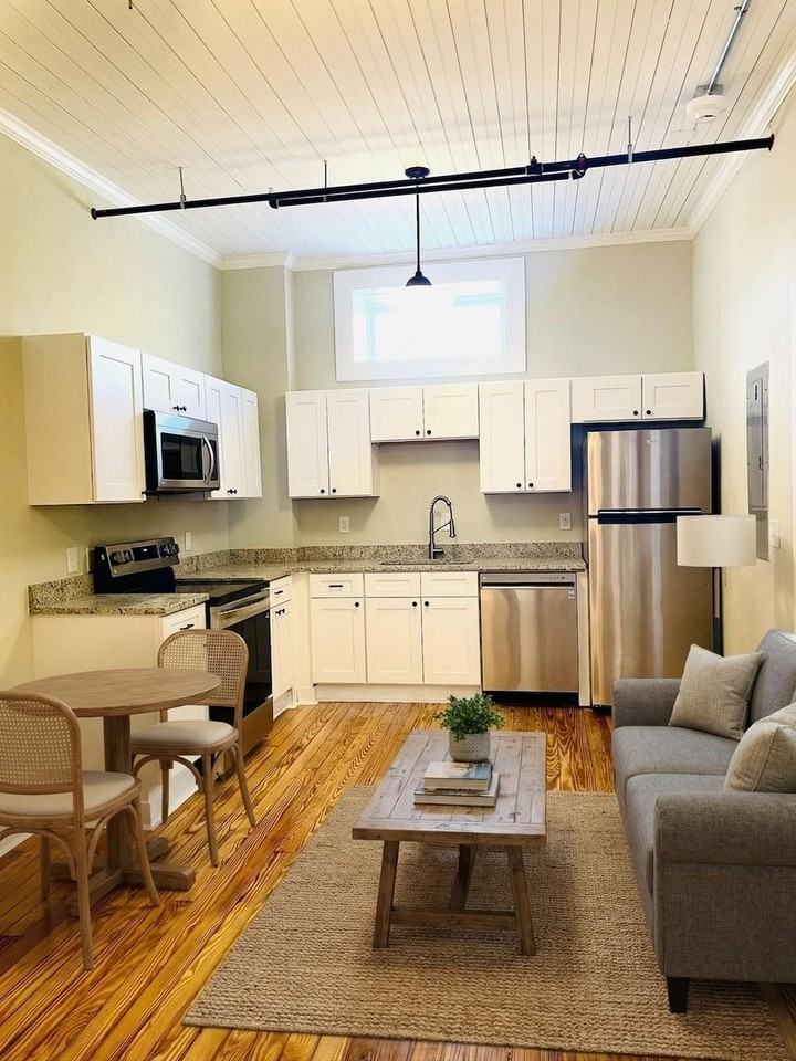 Vason Apartments - 121 S Main St Madison GA | Zumper