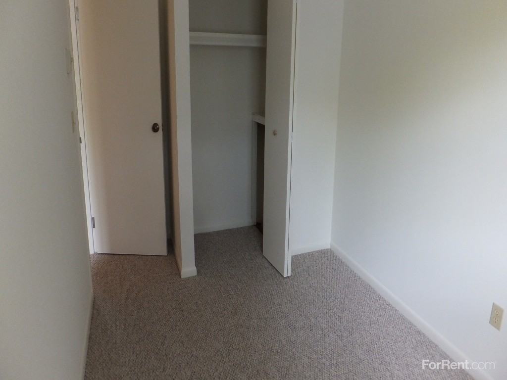 Valley Brook Apartments - 5240 W Bancroft St Toledo OH | Zumper